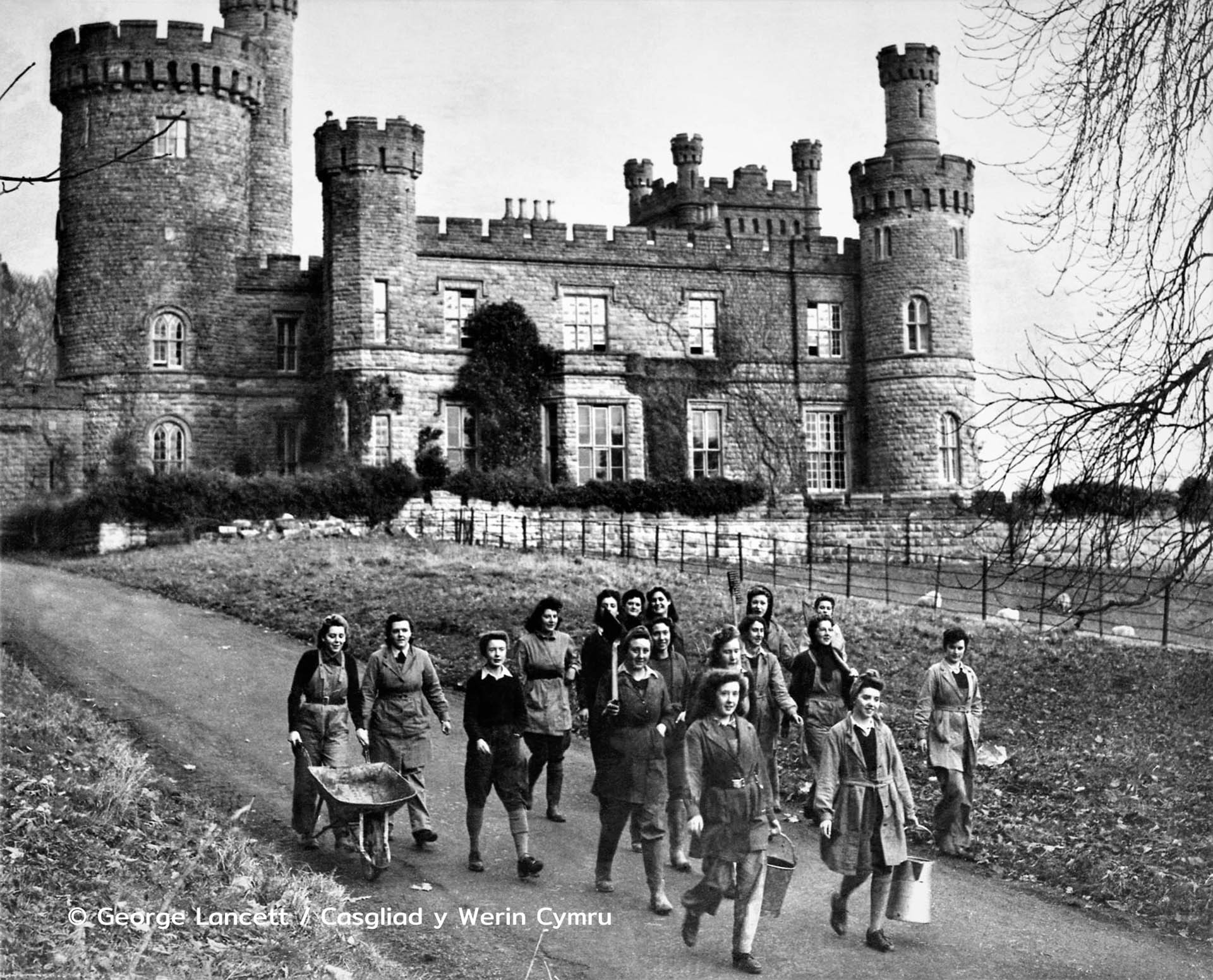 Rhwng y Ddau Ryfel Byd | Mwy o Stori'r Iaith